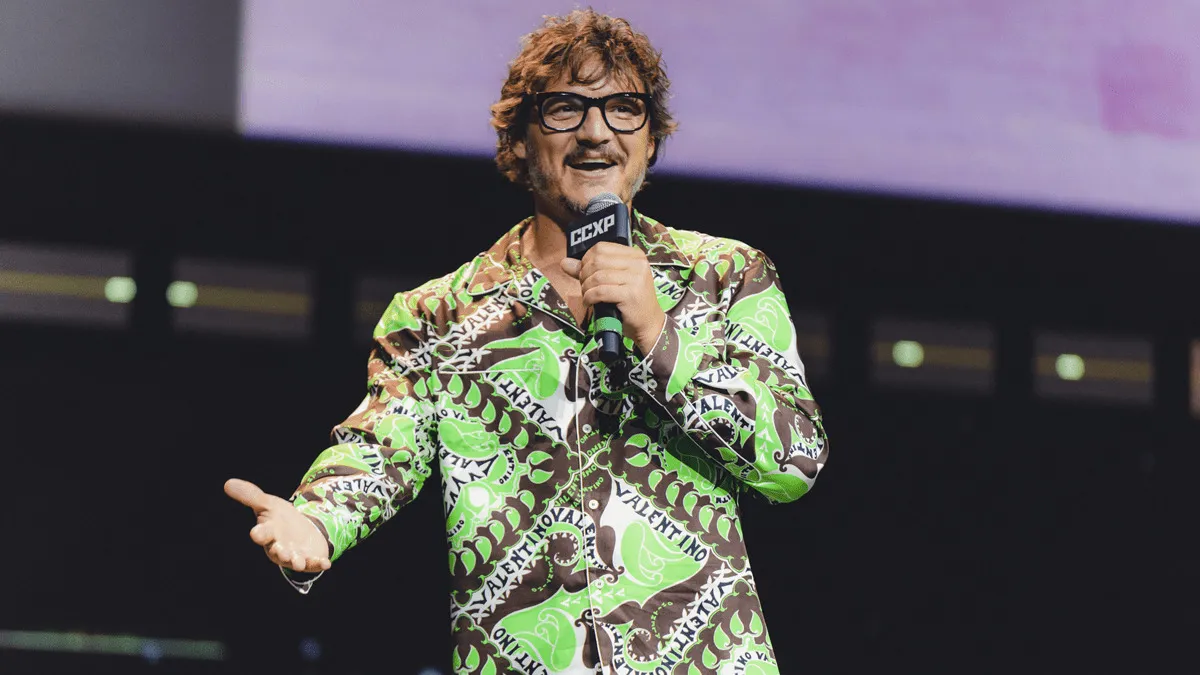 Pedro Pascal aparece de surpresa na CCXP22 para revelar detalhes da 3ª ...